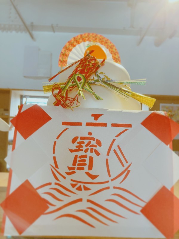 正月を感じさせる鏡餅…!🎍🙌|TECTECスクール天王寺校|大阪府 大阪市天王寺区の事業所 | care-base【ケアベース】｜児童・障がい・介護福祉プラットフォーム